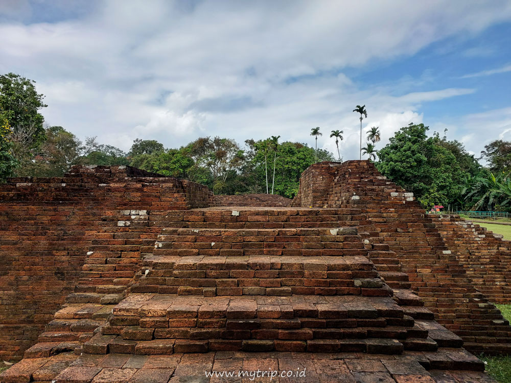 MARI MENGENAL CANDI MUARO JAMBI, BUKAN HANYA TERLUAS, TAPI JUGA PUSAT PENDIDIKAN TERTUA